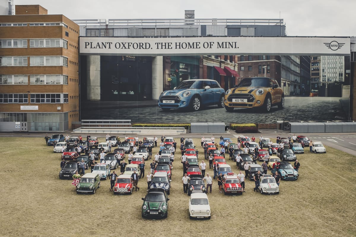 MINI celebra 10 millones de autos en 60 años de la marca